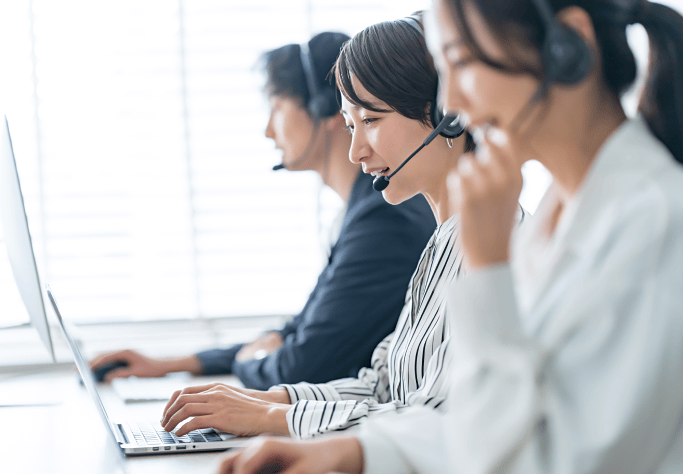 『EMOTICS』｜AIで来客数や属性を可視化するマーケティングツール